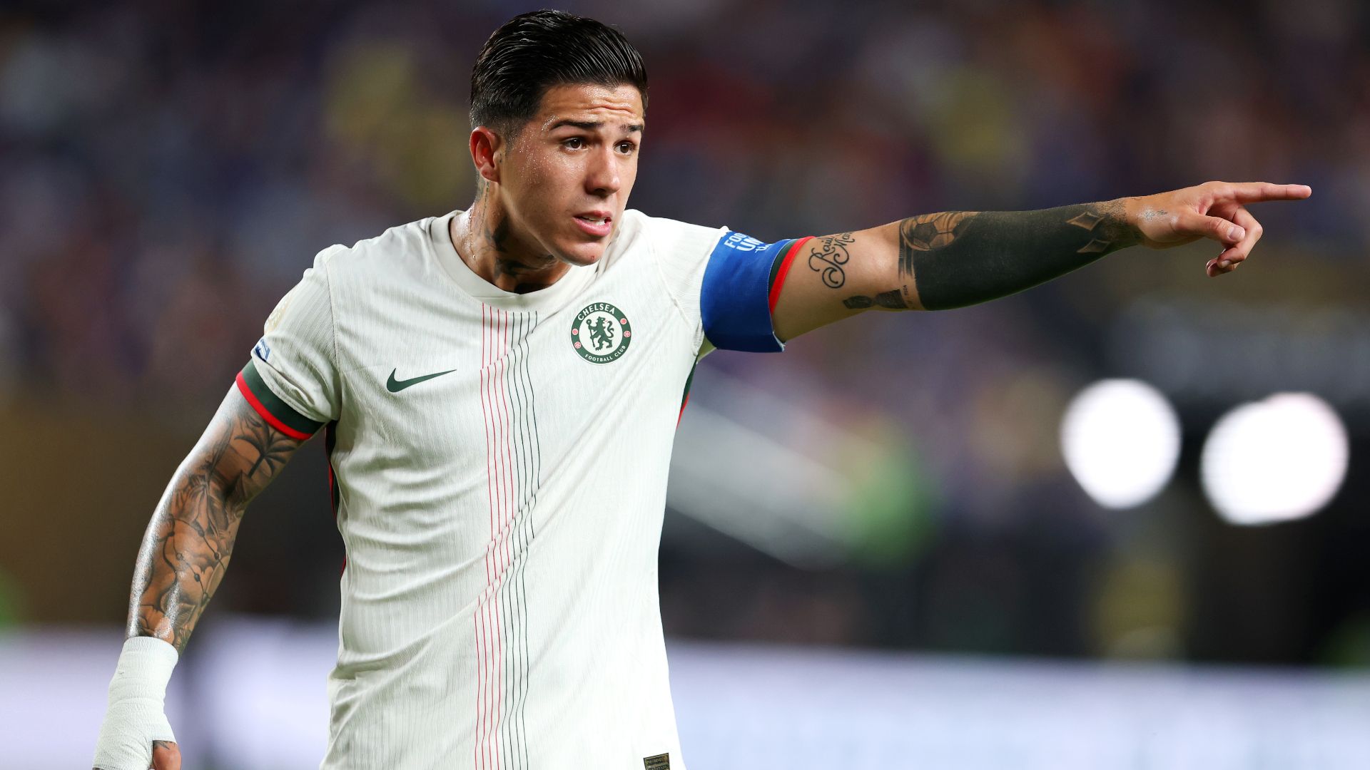 Argentina's Enzo Fernández switches agents amid continued transfer interest in Chelsea ...